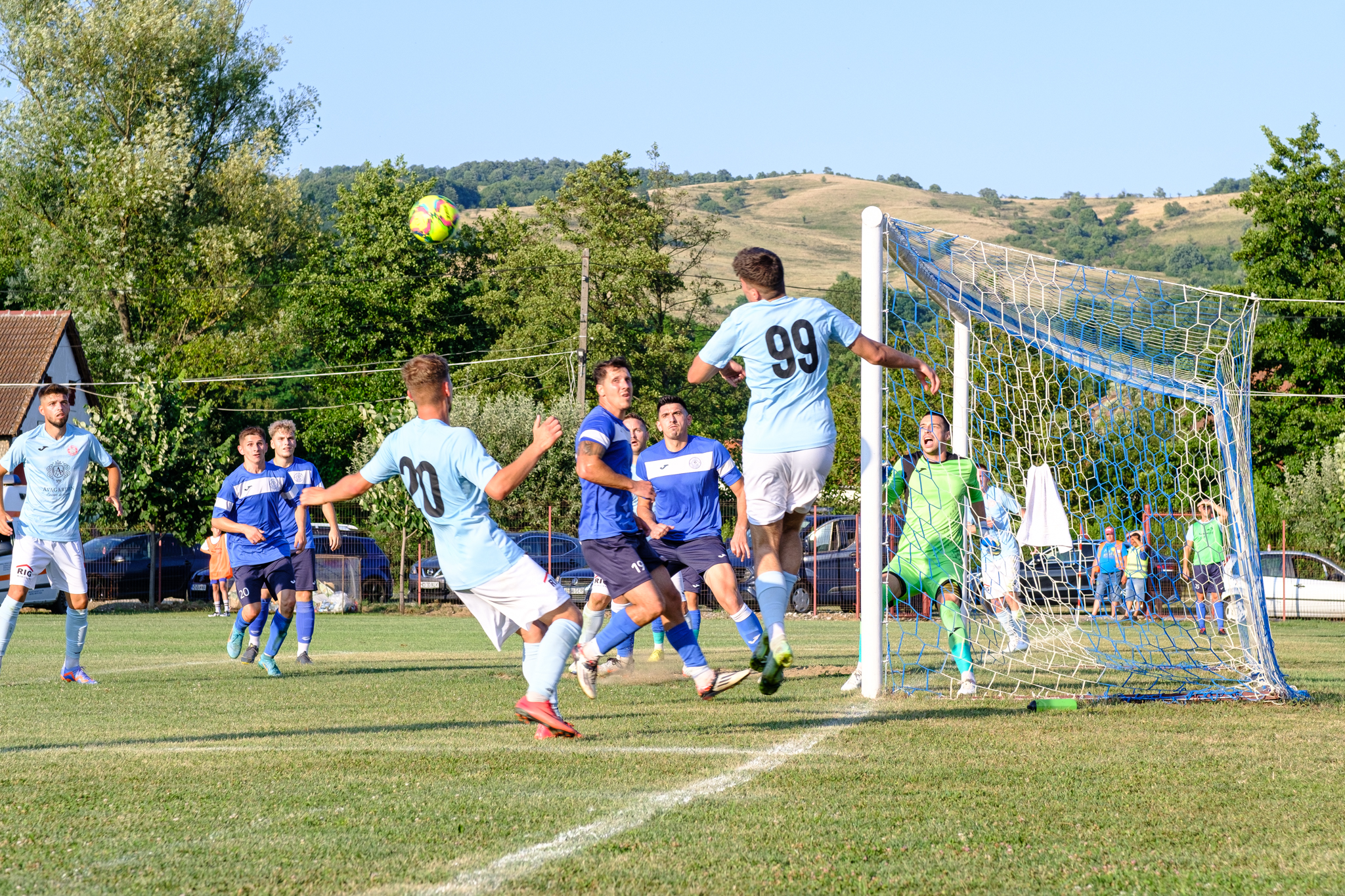 Viitorul Arad a cedat cu 0-3 împotriva celor de la Gloria Geoagiu în ...
