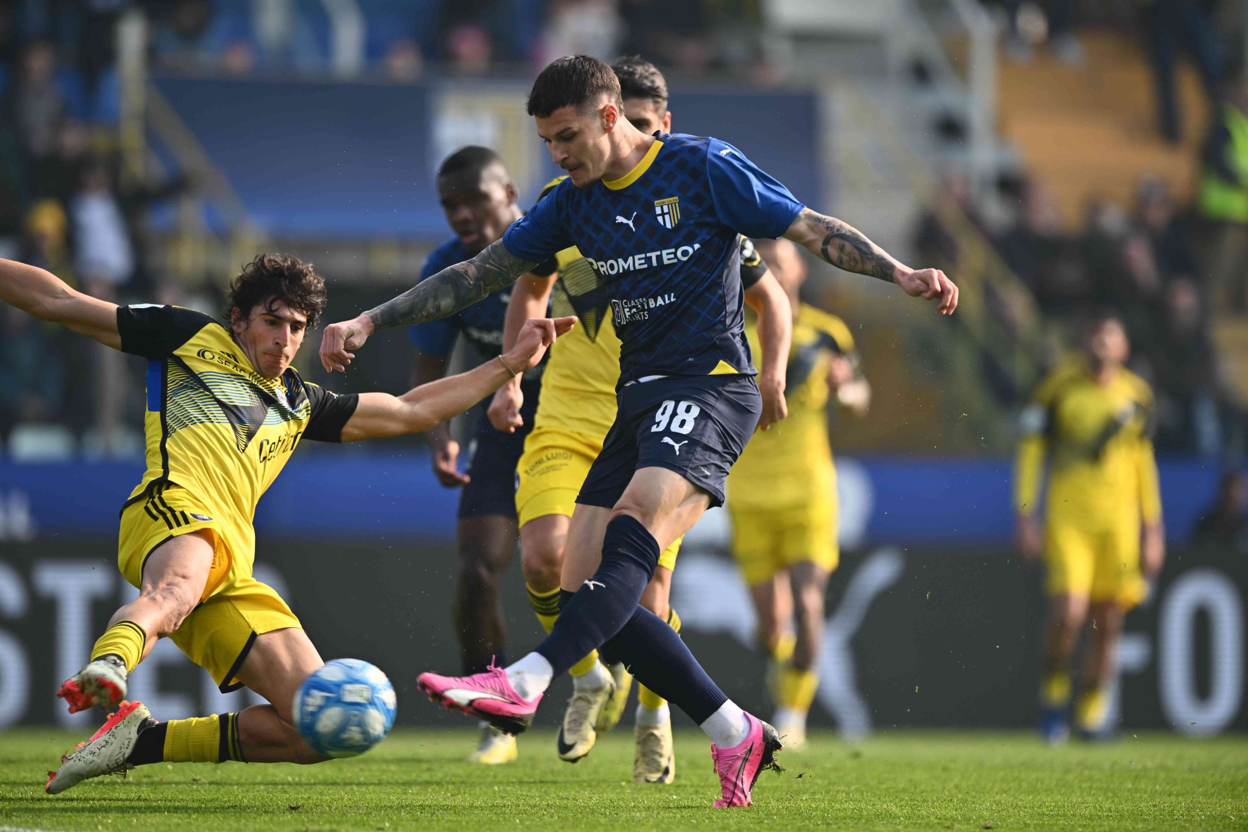 Dennis Man a înscris din nou pentru Parma, care s-a impus cu 3-2 pe ...
