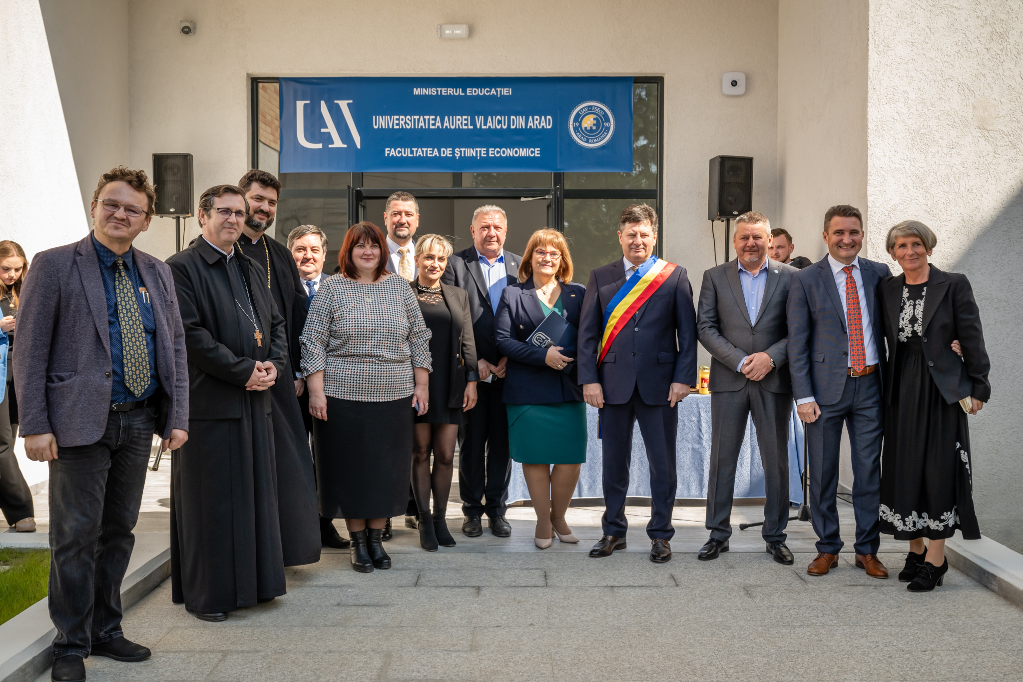 A fost inaugurat noul sediu al Facultăţii de Ştiinţe Economice al UAV ...