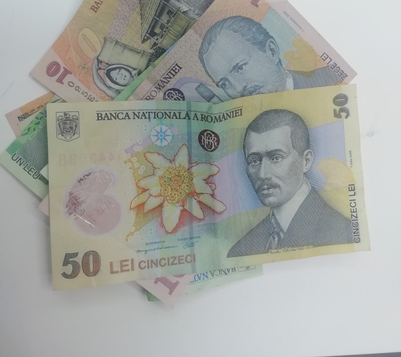 A crescut numărul bancnotelor românești false, cu aproape o treime ...