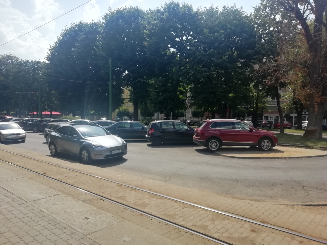 Arădenii se pot trezi cu amenzi la parcare. Au intrat în vigoare zone ...