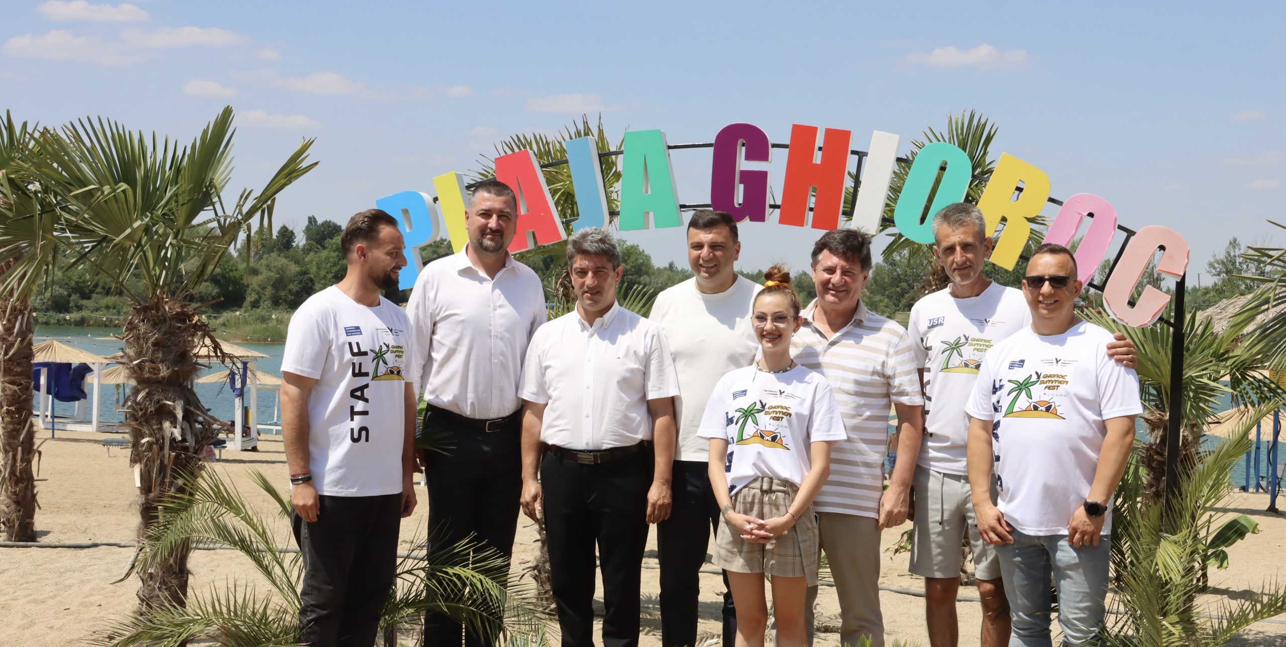 Litoralul Vestului s-a deschis, Plaja de la Ghioroc devine principala ...